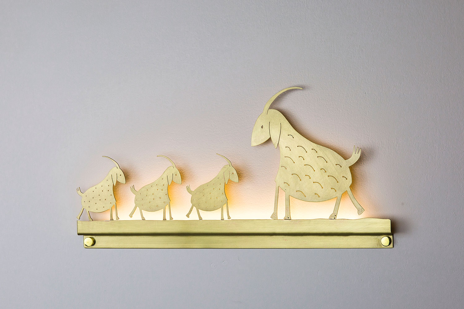 מתגלגלים באחו תאורה לחדר ילדים - Neot Semadar נאות סמדר