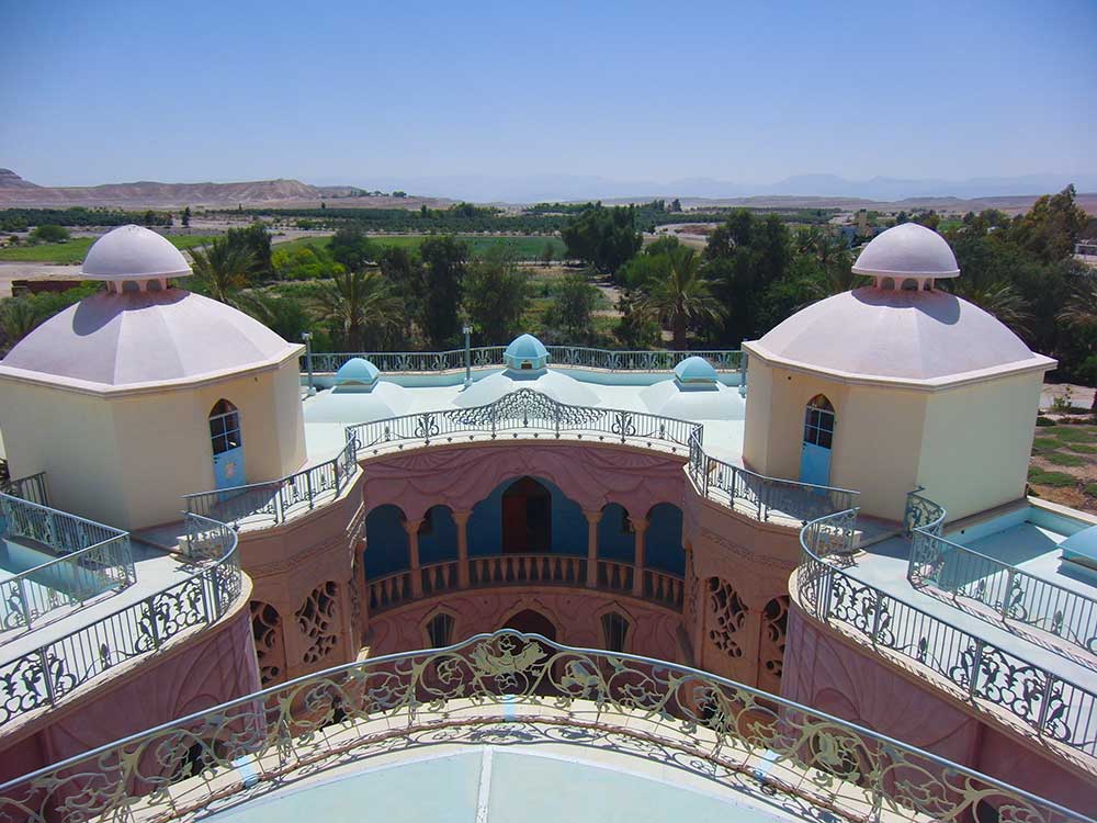 סיור בנאות סמדר בבית האומנויות וביקב בדרך לאילת, אטרקציות בדרך לאילת