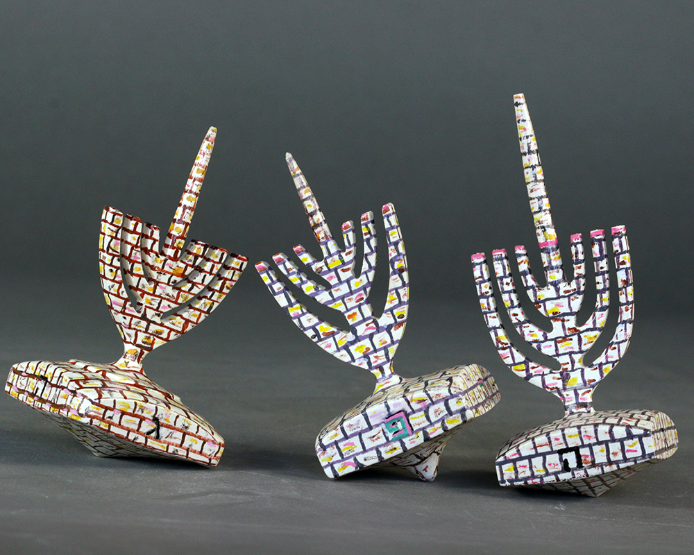 לרכישה אונליין בבית האומנויות נאות סמדרסביבון מנורה סגול - Neot Semadar