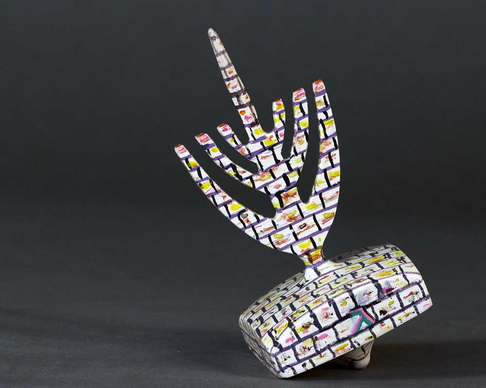 לרכישה אונליין בבית האומנויות נאות סמדרסביבון מנורה סגול - Neot Semadar